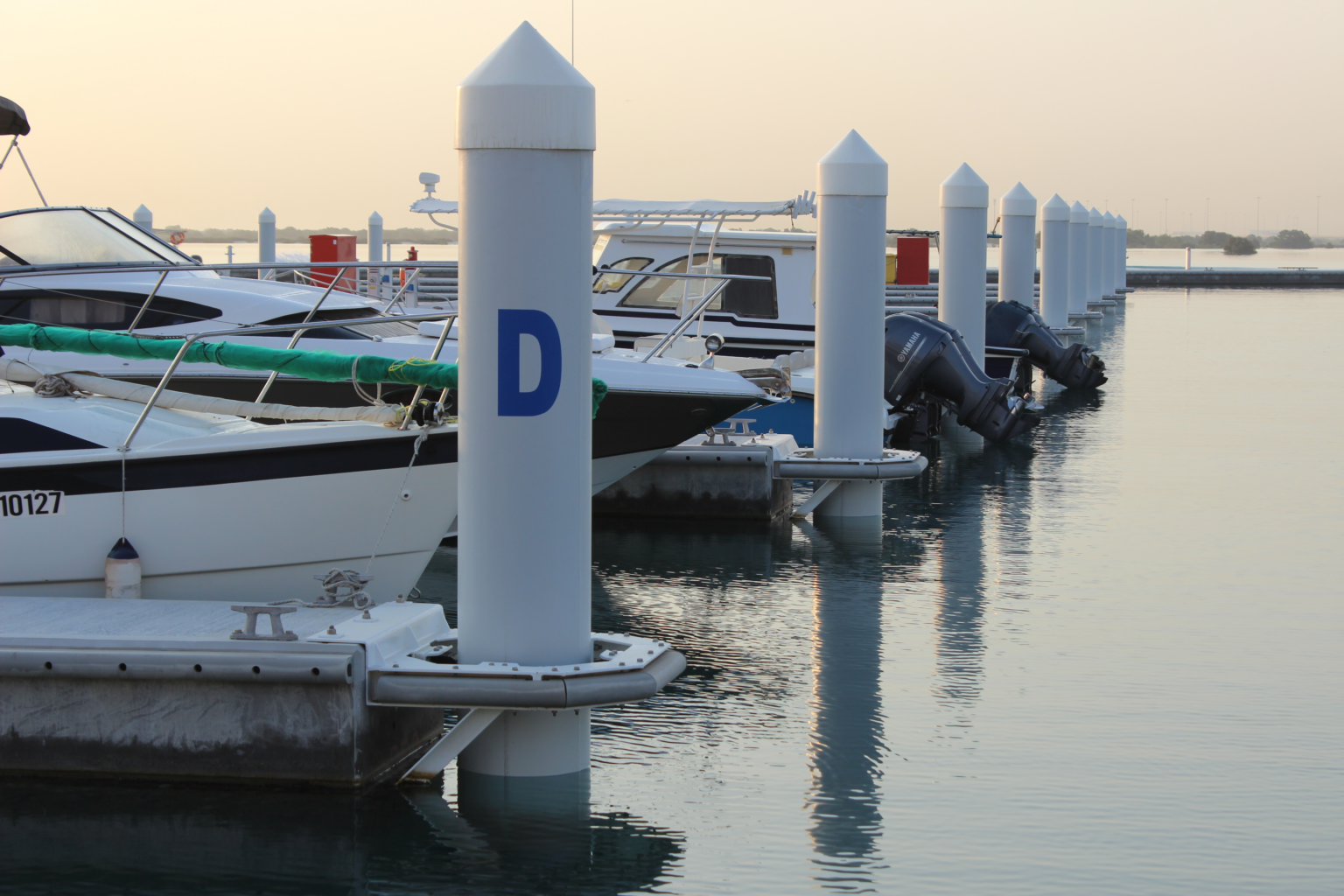 HIDD AL SAADIYAT MARINA——阿联酋阿布扎比 – 广州蓝正游艇码头工程有限公司